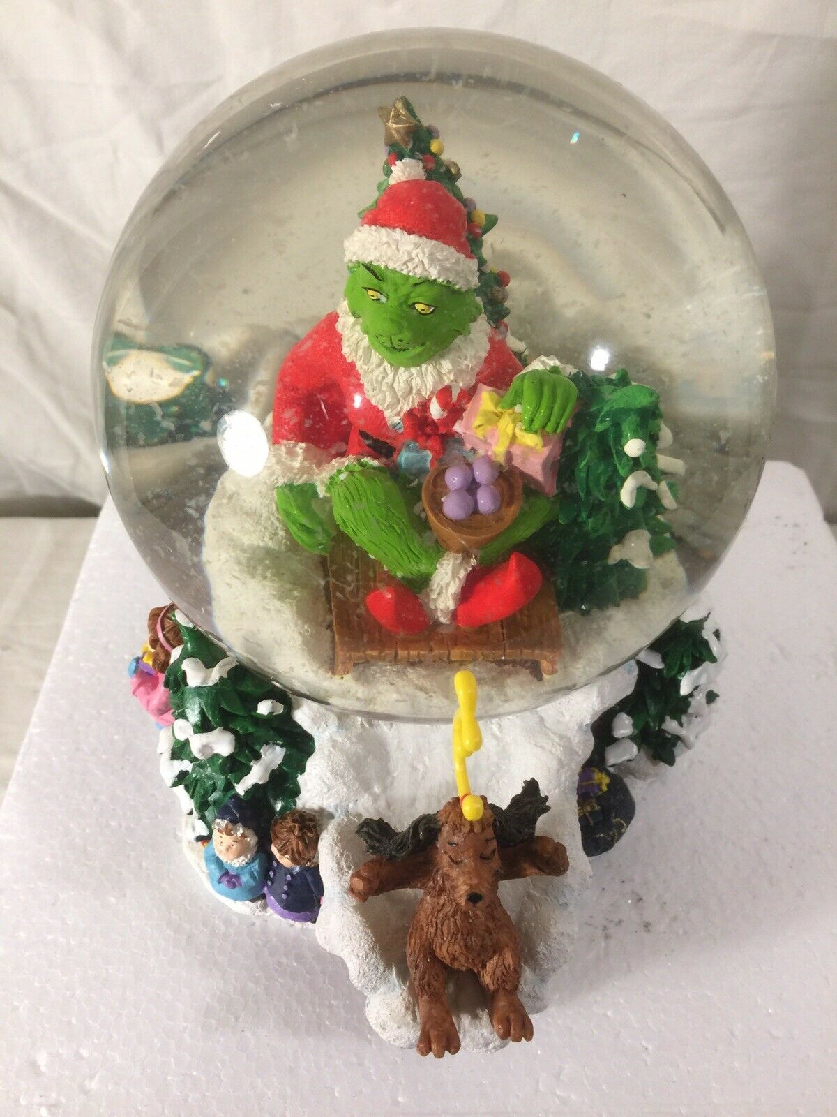 Sideshow Toys How The Grinch Stole Christmas Large Snow Globe 2000 ...