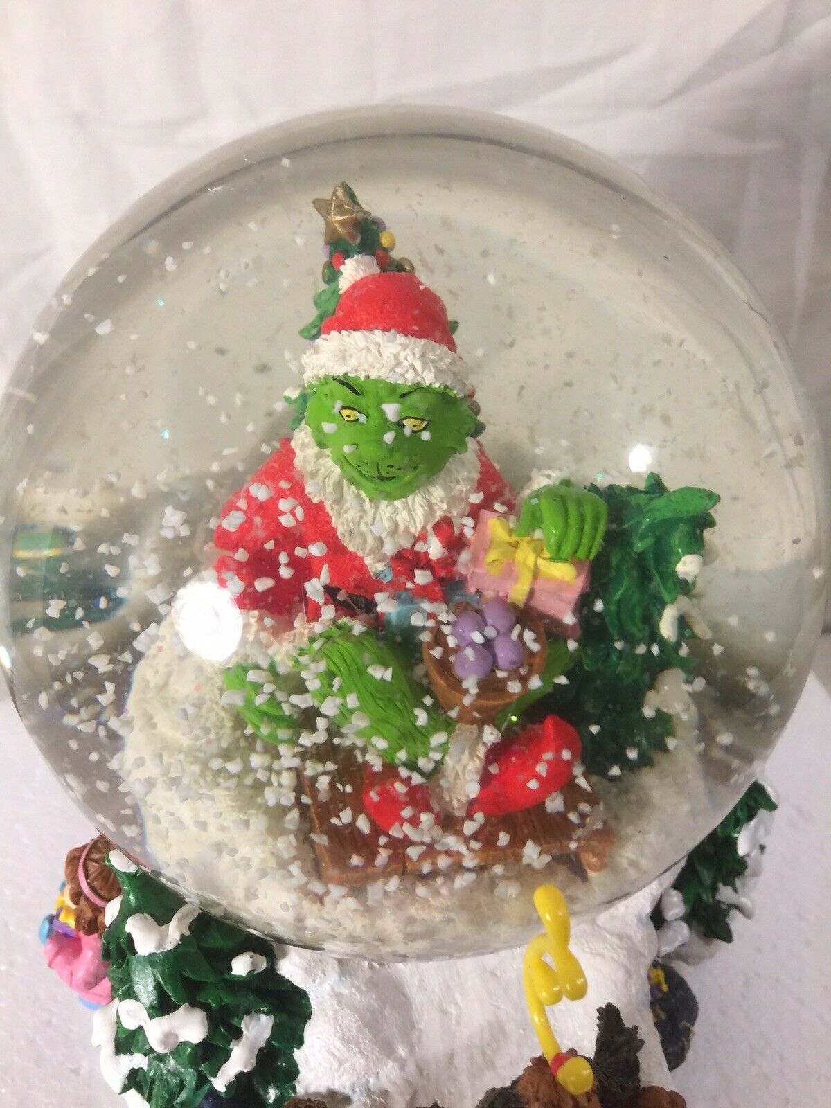 Sideshow Toys How The Grinch Stole Christmas Large Snow Globe 2000 ...