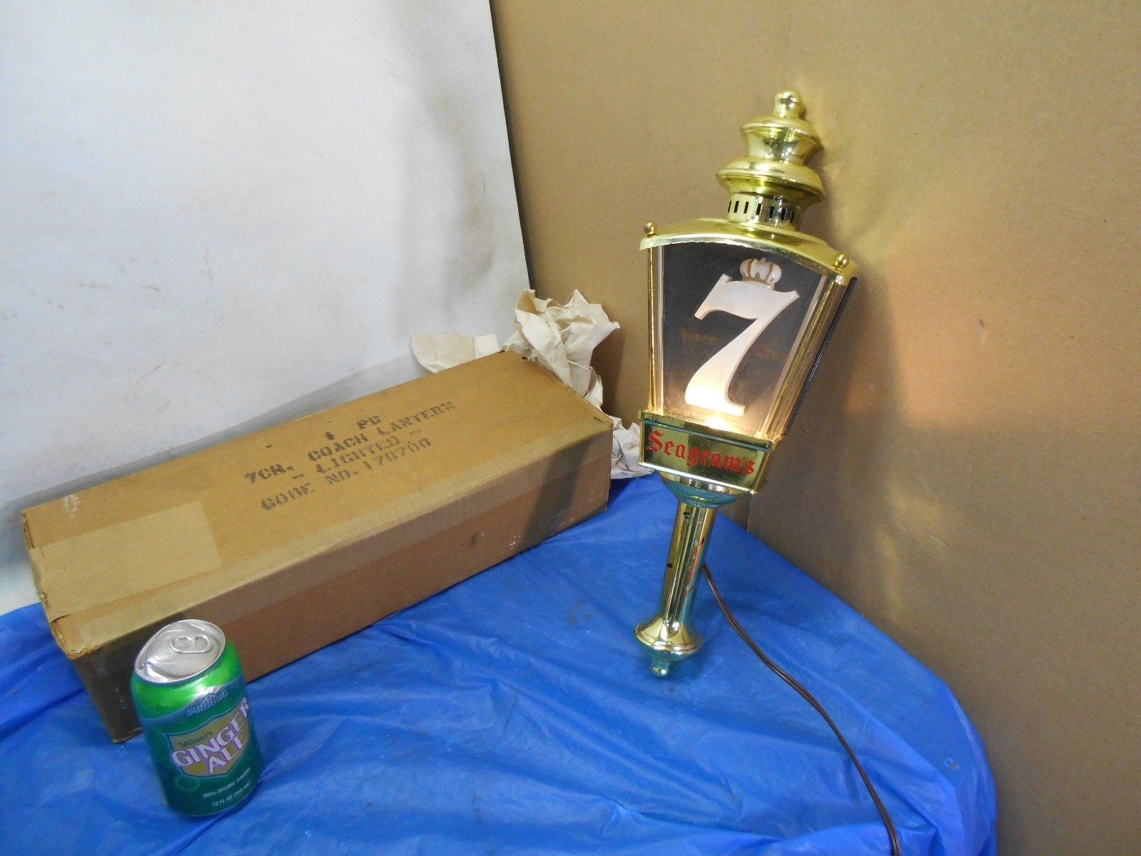 1960 ' S SEAGRAMS 7 CROWN WHISKEY LIGHTED WALL LANTERN BEER SIGN Orig ...