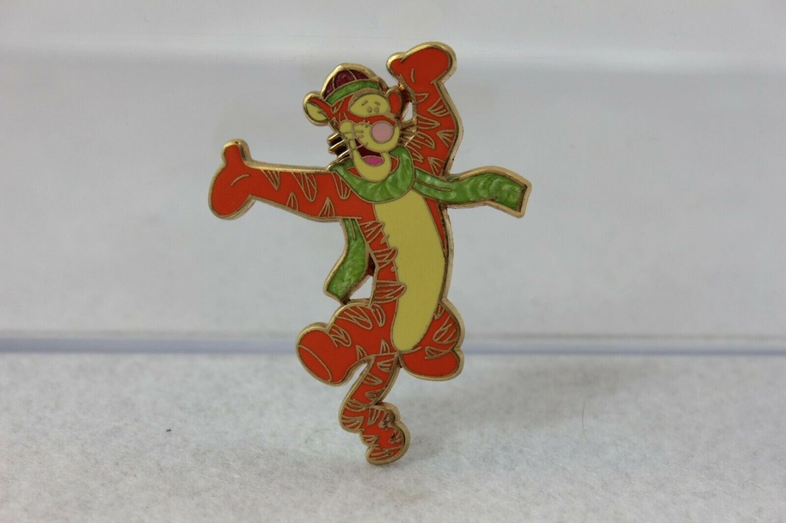 Disney HKDL Hong Kong Pin Winnie The Pooh Tigger Chinese Lunar Year Box ...