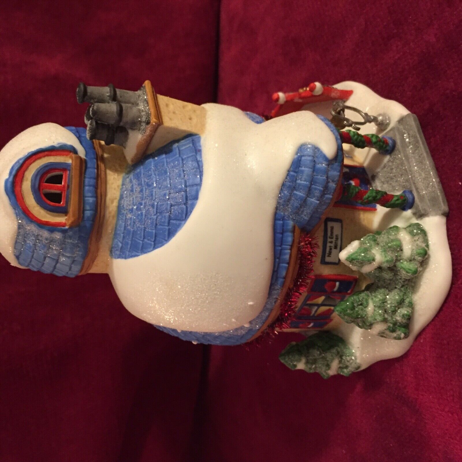 DEPT 56 PORCELAIN LIGHT UP MITTEN MANOR ELF HOUSE NORTH POLE SERIES ...