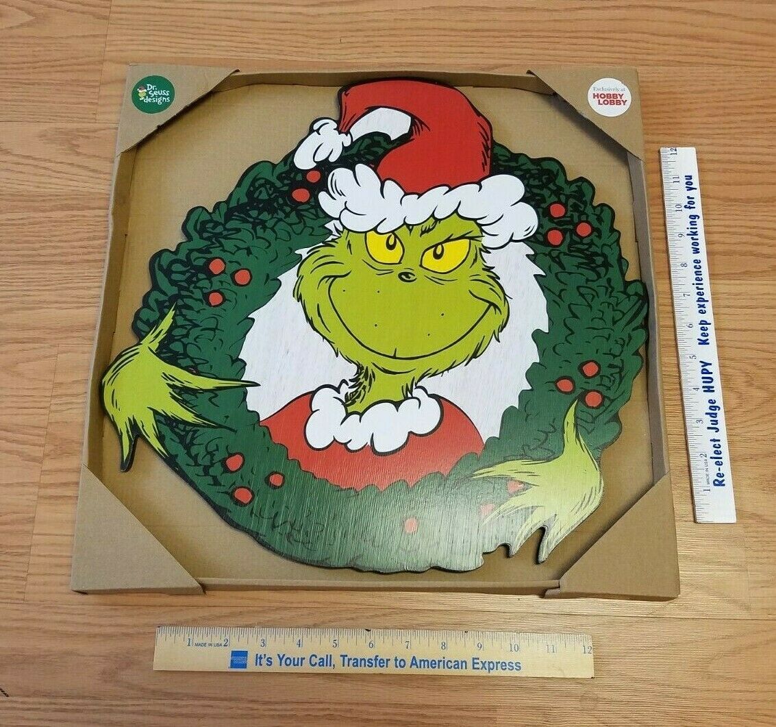 THE GRINCH THAT STOLE CHRISTMAS GRINCH CHRISTMAS WREATHE. PLUS GIFT ...