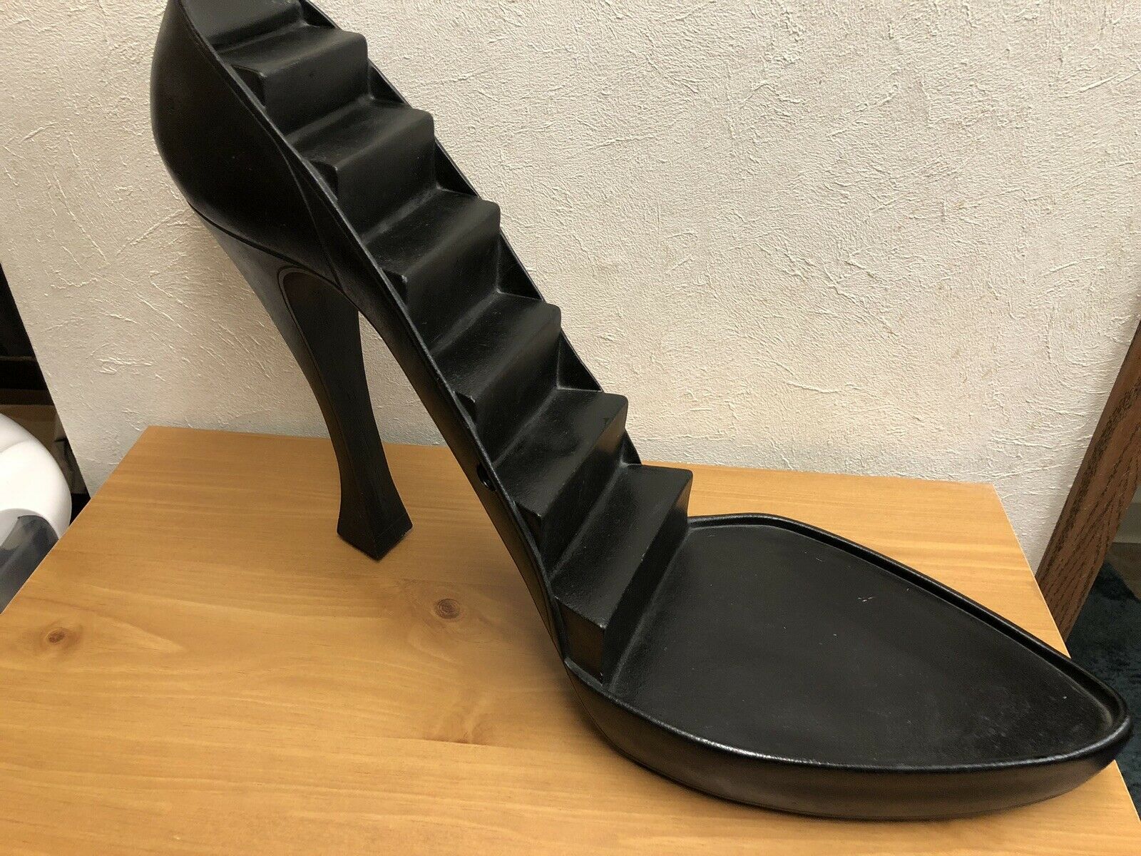 Just The Right Shoe Large Black High Heel Shoe Display Stand And Plaque ...