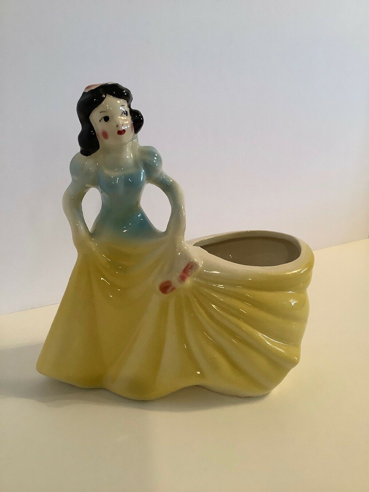 VINTAGE DISNEY SNOW WHITE PLANTER FROM THE 40s HTF | #13627989