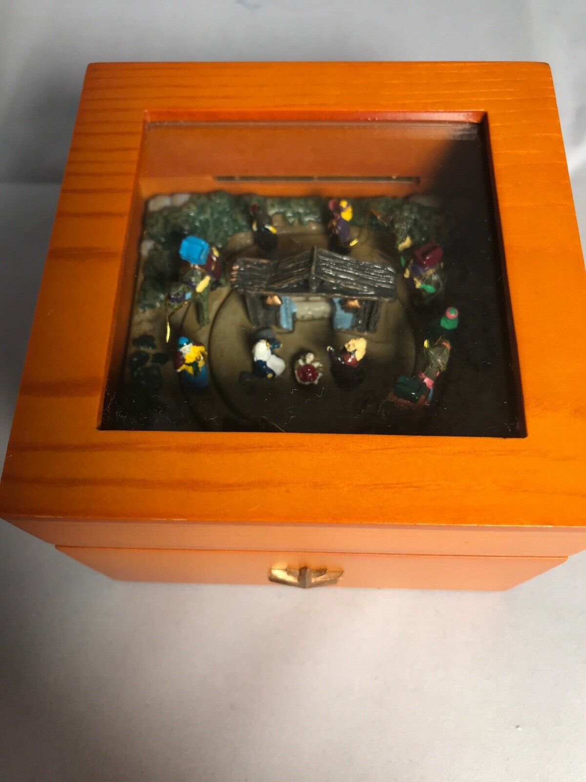 Mr. Christmas Lighted Animated Nativity Scene Music Box Plays Away In A ...