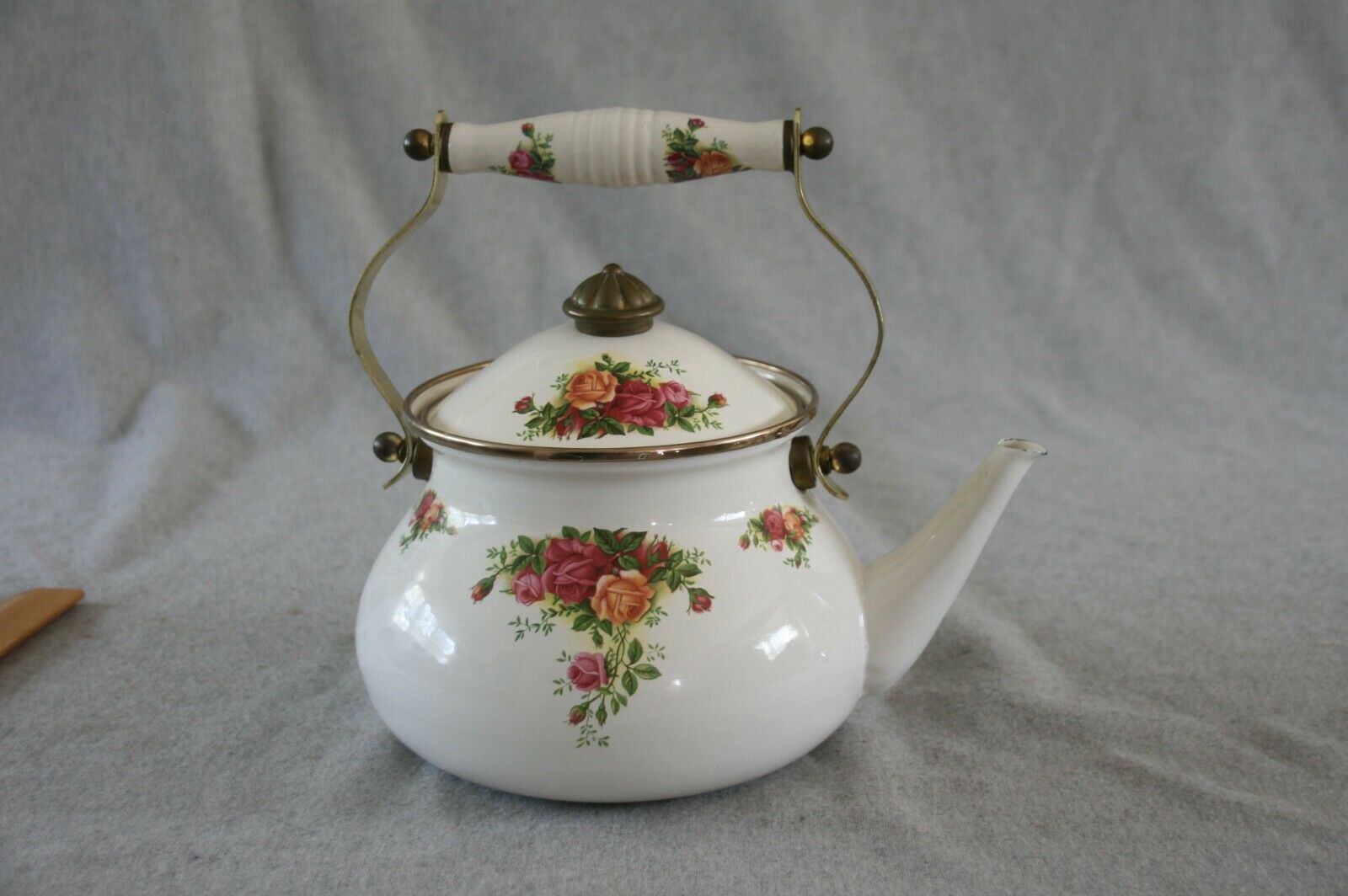 Vtg Royal Albert Old Country Roses 2 QT Metal Enamel Tea Kettle W Lid ...