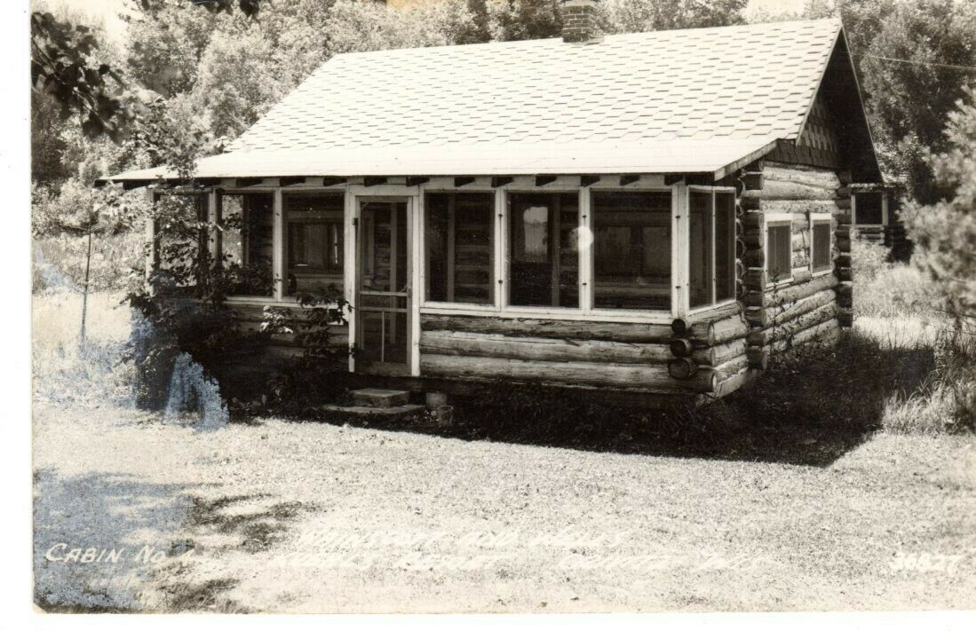 Ahle ' S Resort Cabin 4 Crivitz WI RPPC Real Photo Postcard | #13616257