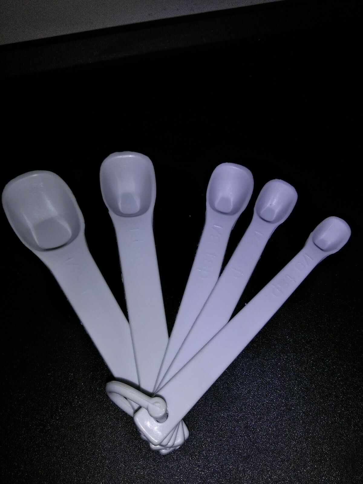 Vintage Tupperware White Nesting Measuring Spoon Set Of 5 Tablespoon ...