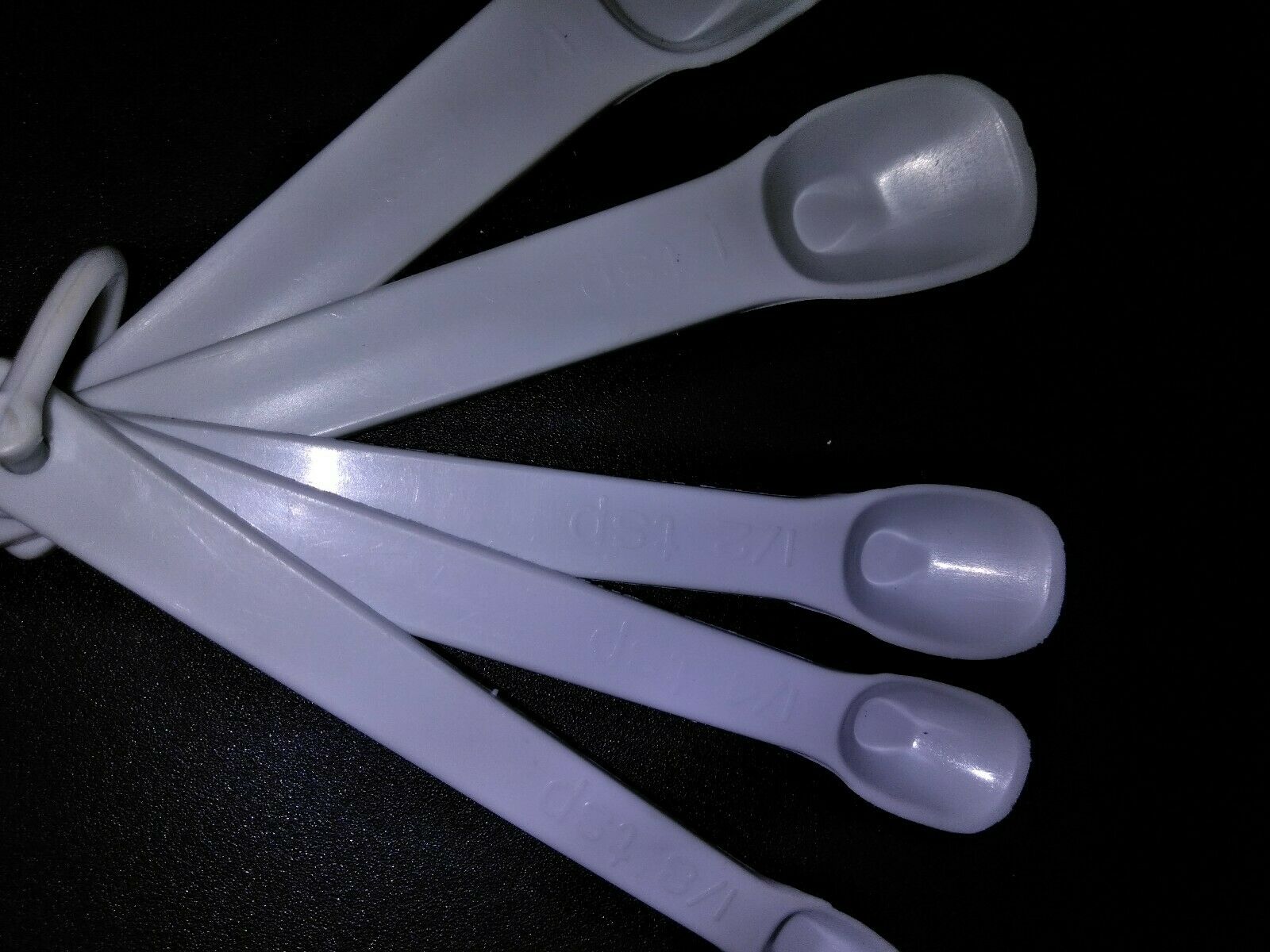 Vintage Tupperware White Nesting Measuring Spoon Set Of 5 Tablespoon ...