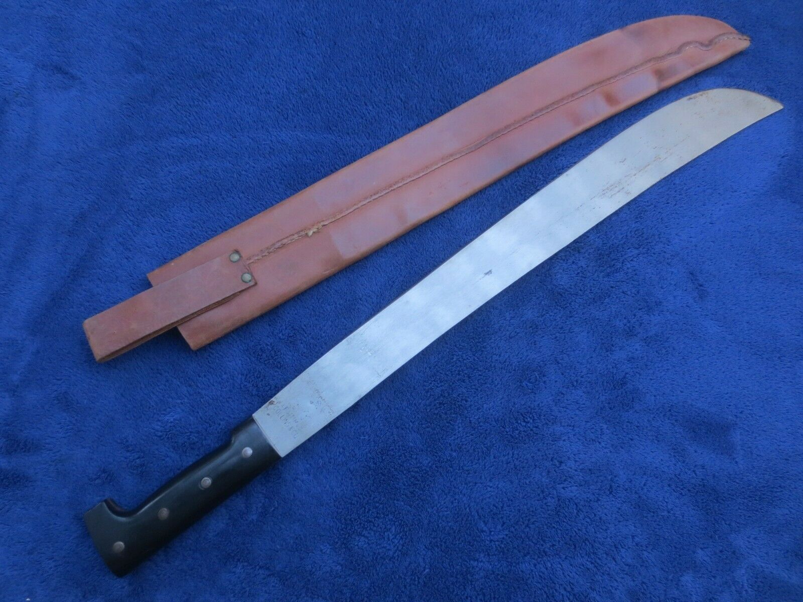 COLLECTIBLE VINTAGE COLLINS & CO LEGITIMUS MACHETE AND SHEATH | #17013238